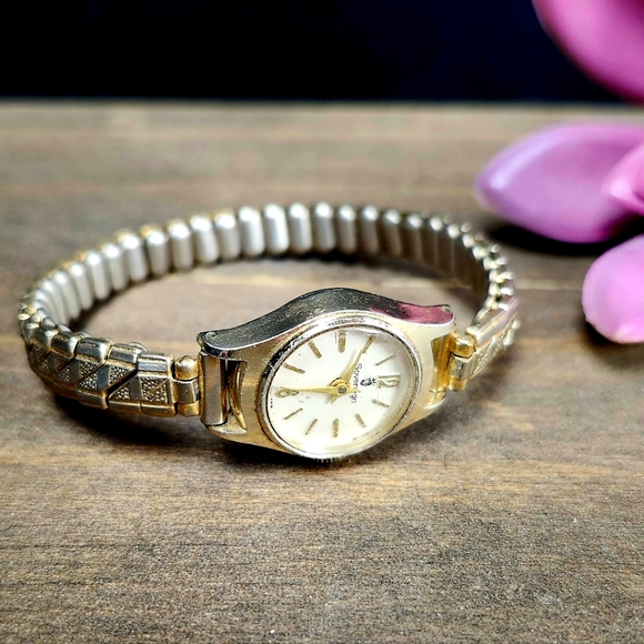Accessories | Vintage Womens Sovereign Watch Gold Swiss Made | Poshmark